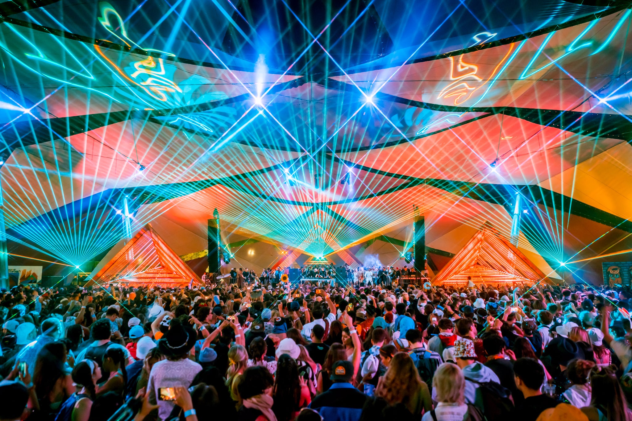 Festival Laser Light Shows A Mesmerizing Display Of Animation And Tec festival-laser-light-shows-a-mesmerizing-display-of-animation-and-tec